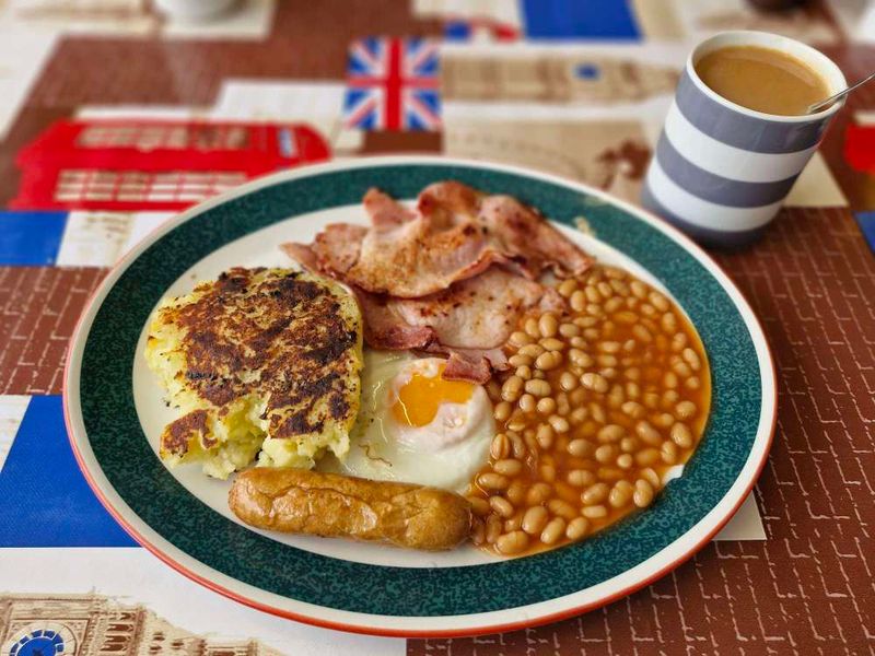 What greasy spoons get right about breakfast and what trendy cafés ...
