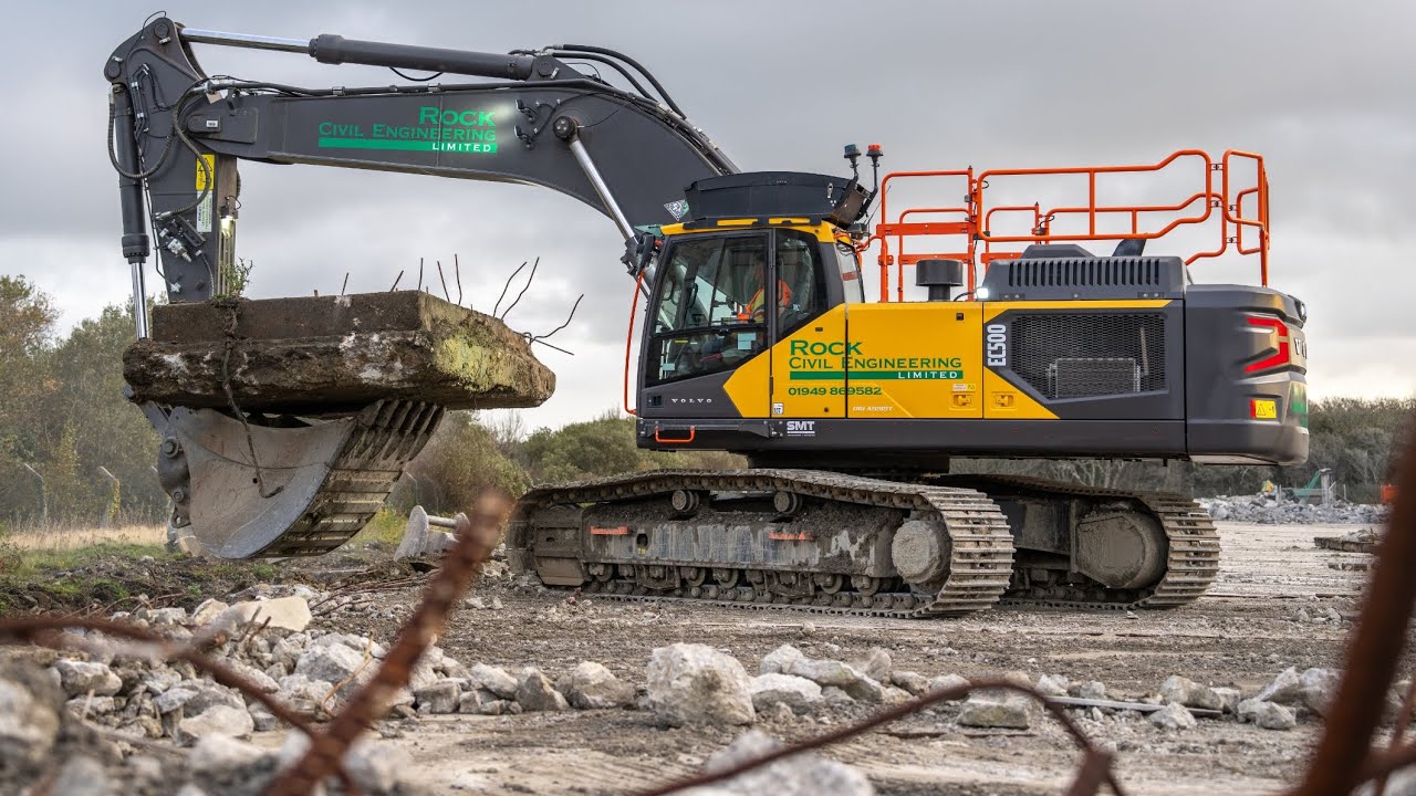 Rock Civil Engineering receives new Volvo EC500