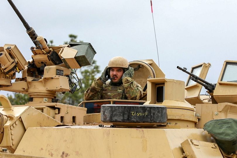 British Army debuts deadly new weapon in 'live fire' manned trials as ...