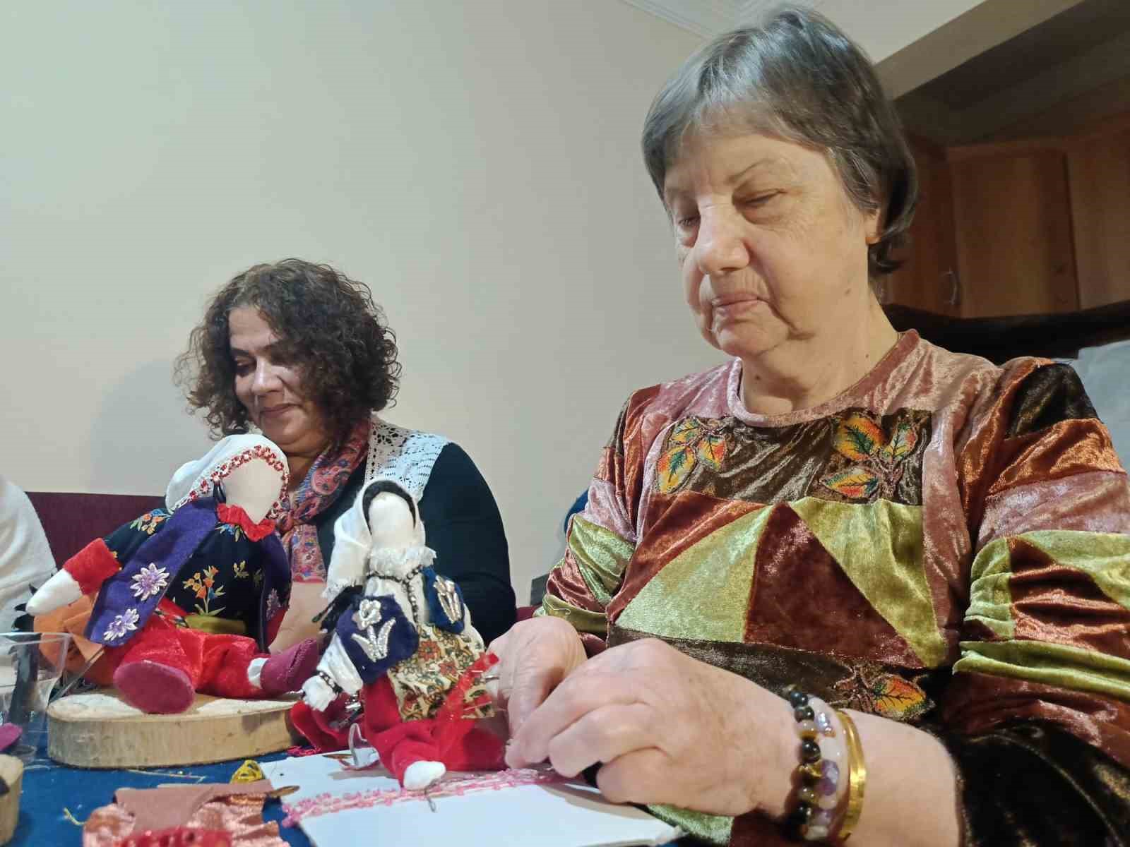 Geri dönüşümden sanata uzanan yolculuk: Bez bebekler yeniden hayat buldu