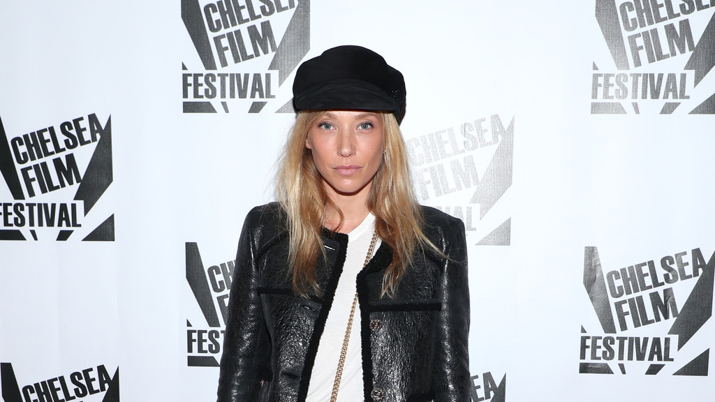 Laura Smet se confie sur son éducation « structurée