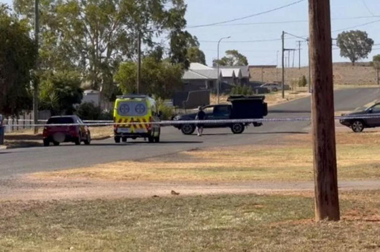 'Three dead' in Lake Cargelligo Australia shooting as residents told ...