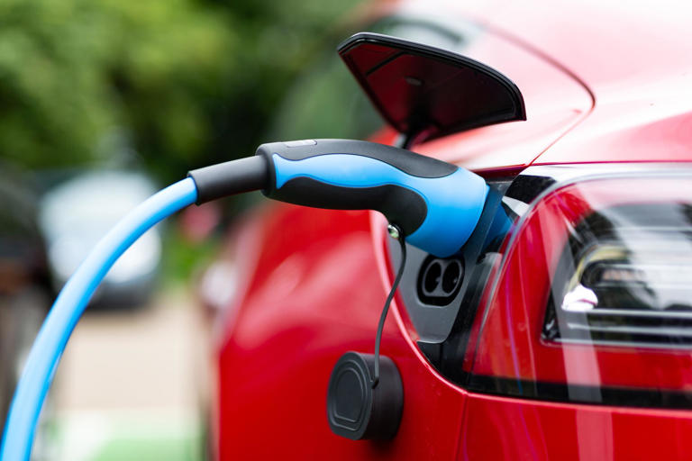 New electric vehicle charge points to be installed in residential areas ...