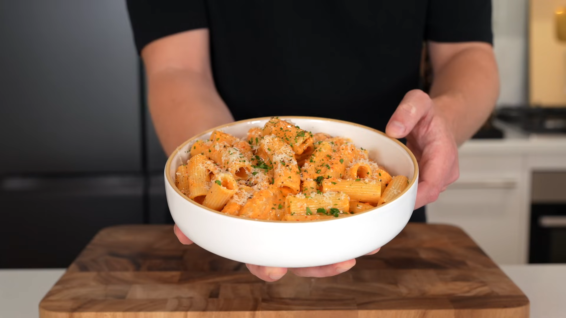 15-minute pasta recipe that’s big on flavor, low on cost