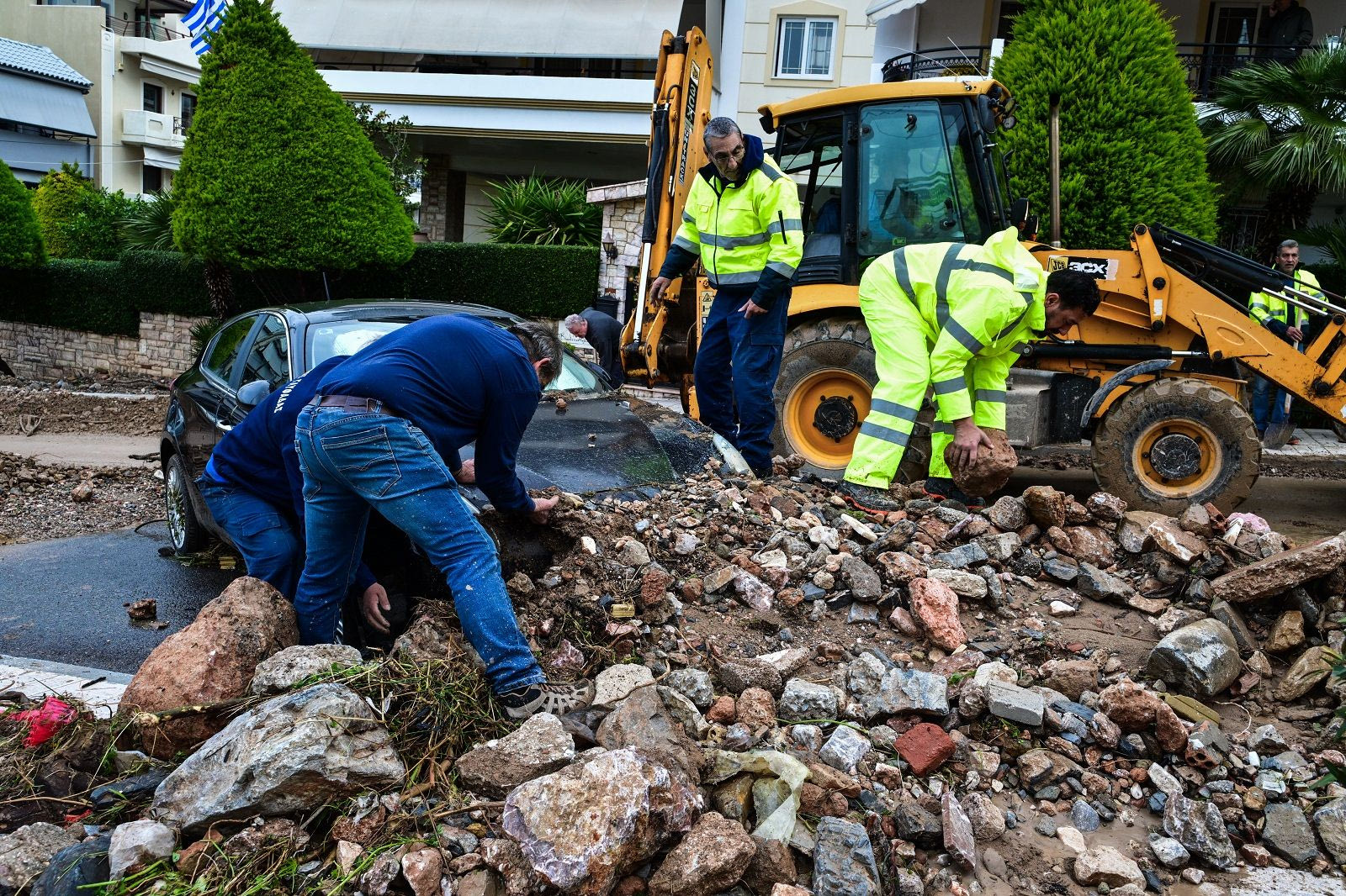 ΔΕΔΔΗΕ: Απολύτως νόμιμο το έργο στον Υμηττό
