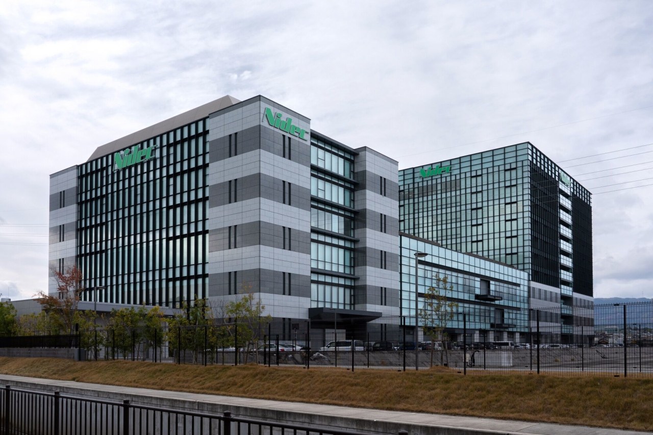 Moody’s cuts Nidec’s rating to junk status