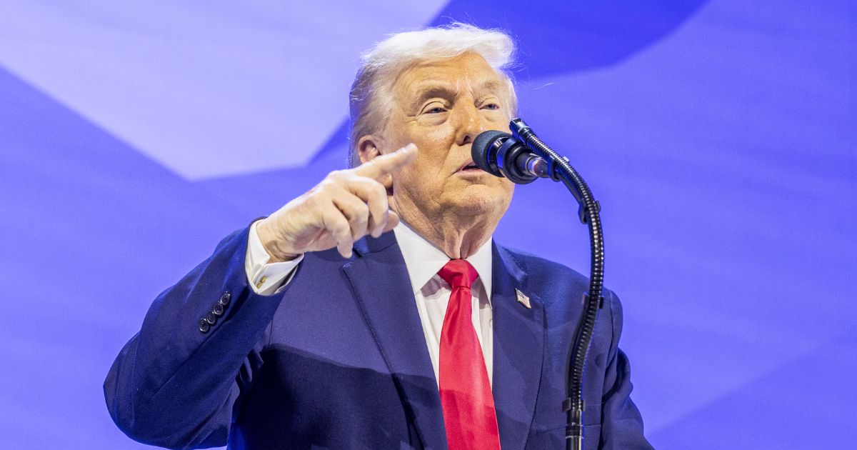 Something’s off here! — Netizens float conspiracy theories about Trump ...