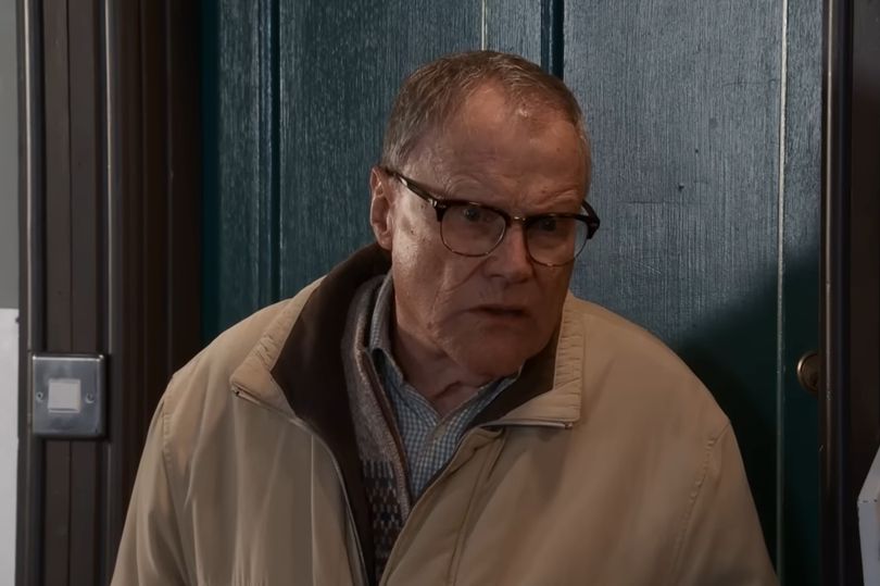 Coronation Street fans rumble Roy Cropper's catfish but spoilers reveal ...