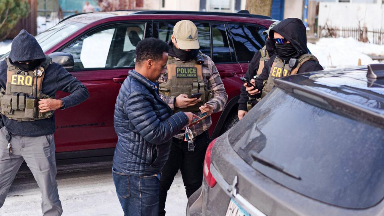 Palantir delivers ICE 'dossier' tool using health data to find ...