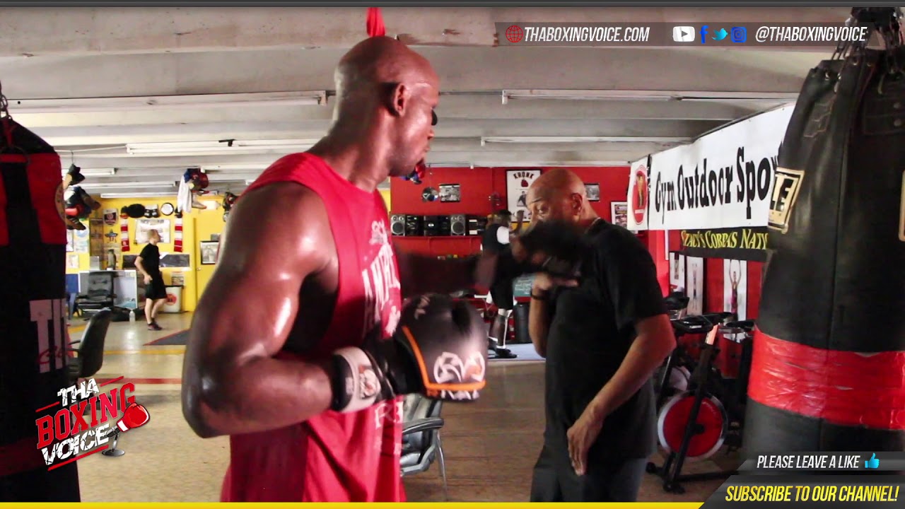 Heavyweight 🇳🇬 Onoriode Ehwarieme destroying with right hand heavy bag ...