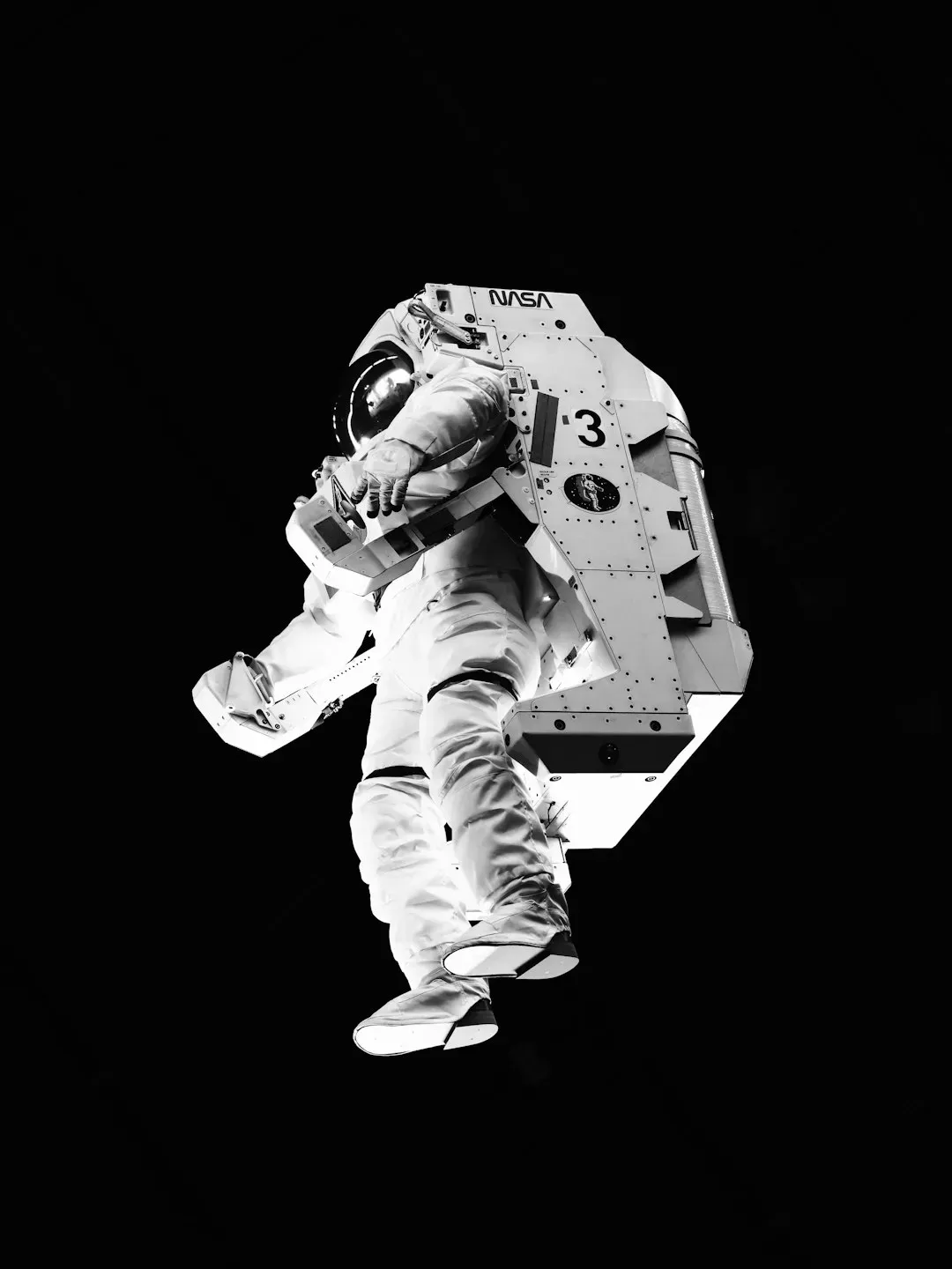 9 common myths about space travel that need to end