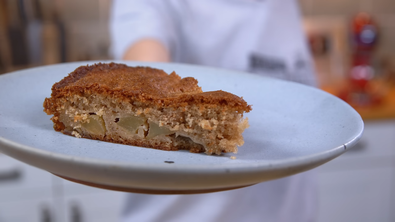 This simple addition transforms apple cake