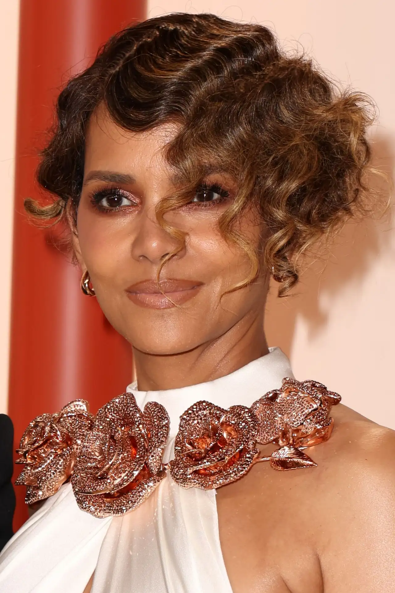 4 tipos de mechas en pelo corto castaño