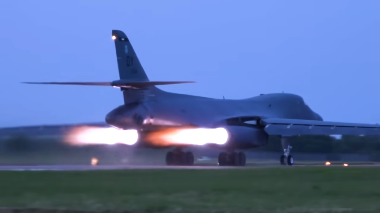 Watch a 400,000 pound bomber fly like a fighter jet