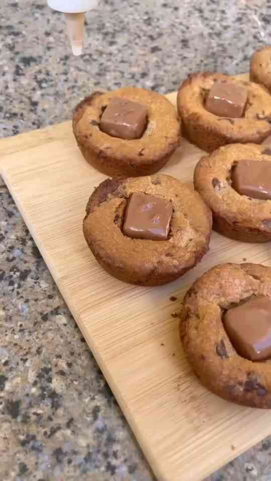 Chocolate chip cookie cups with Snickers