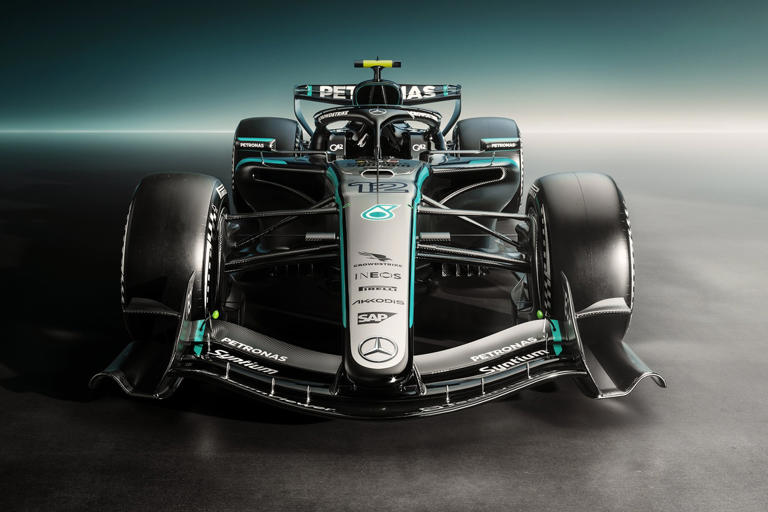 Mercedes presenta el diseño del W17 de Russell y Antonelli para la F1 2026
