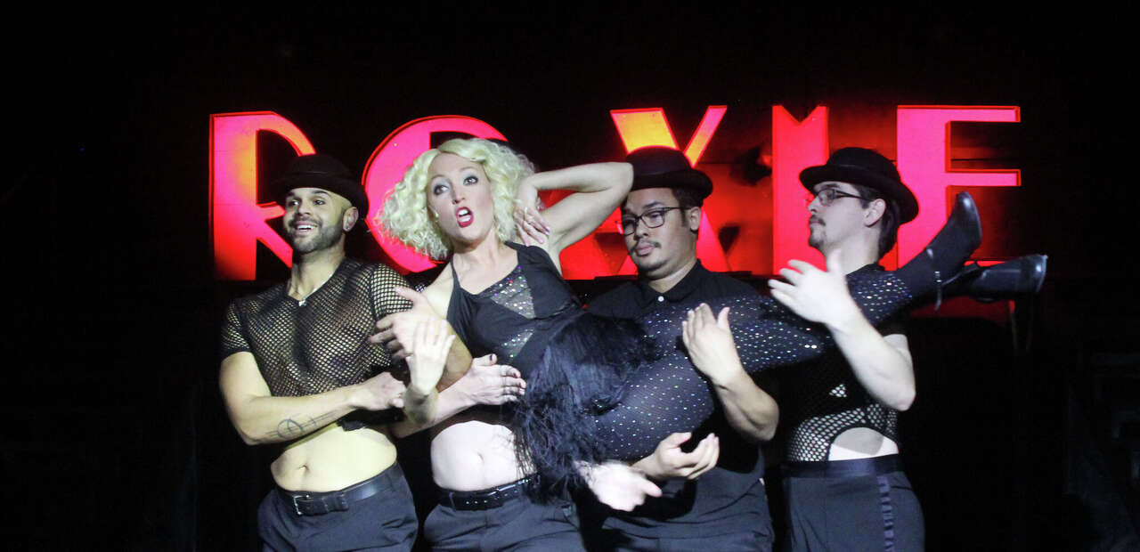 Alton Little Theater’s 'Chicago' sells out; standby line planned