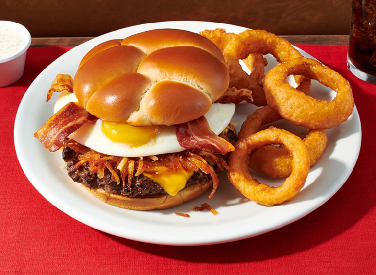 5 best breakfast burgers at chain restaurants, according to diners