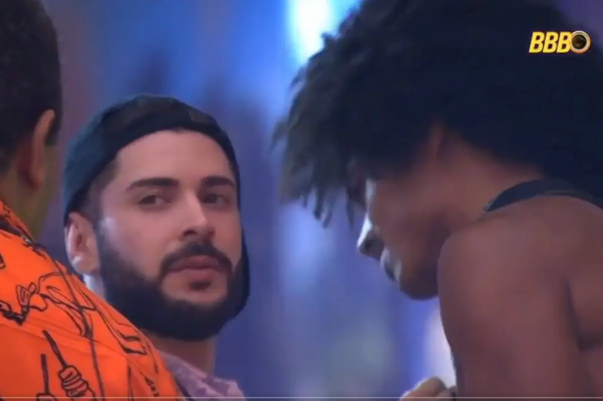Juliano Floss e Marcelo relatam comentários homofóbicos em festa do BBB 26