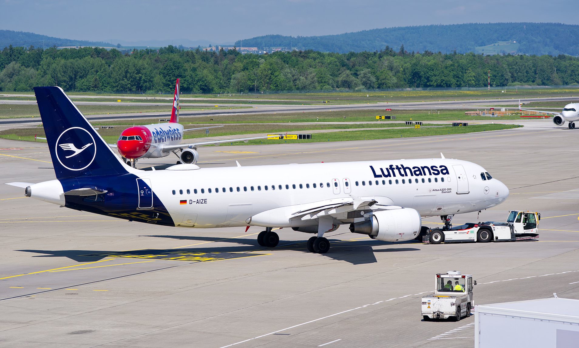 The European airline that allows passengers to book 'sleeper rows' in ...