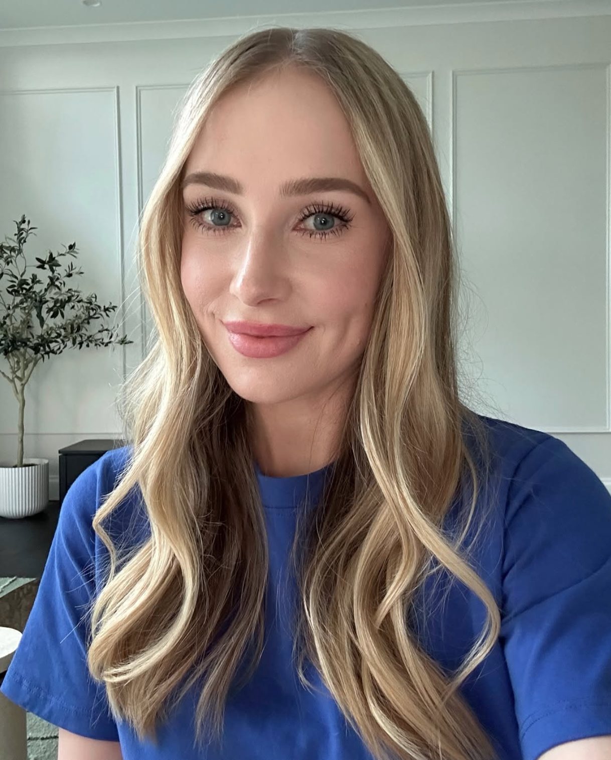 Lauren Curtis’s contour routine that actually works on fair skin
