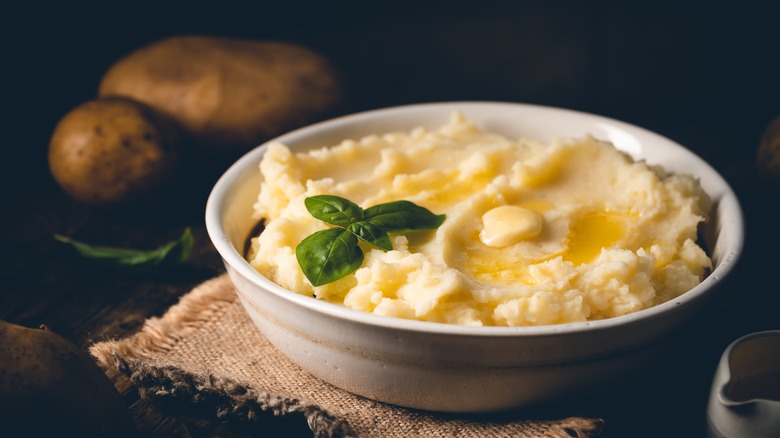 Experts reveal why restaurant mashed potatoes always taste better than ...
