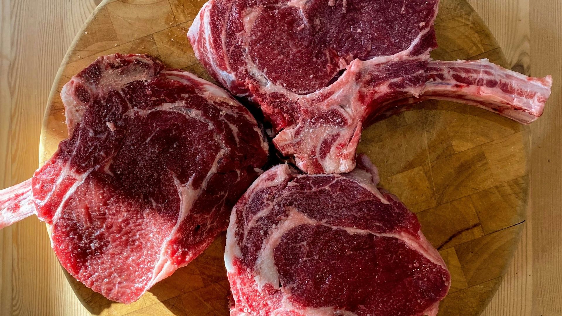 10 reasons you shouldn't eat red meat & 10 why you should