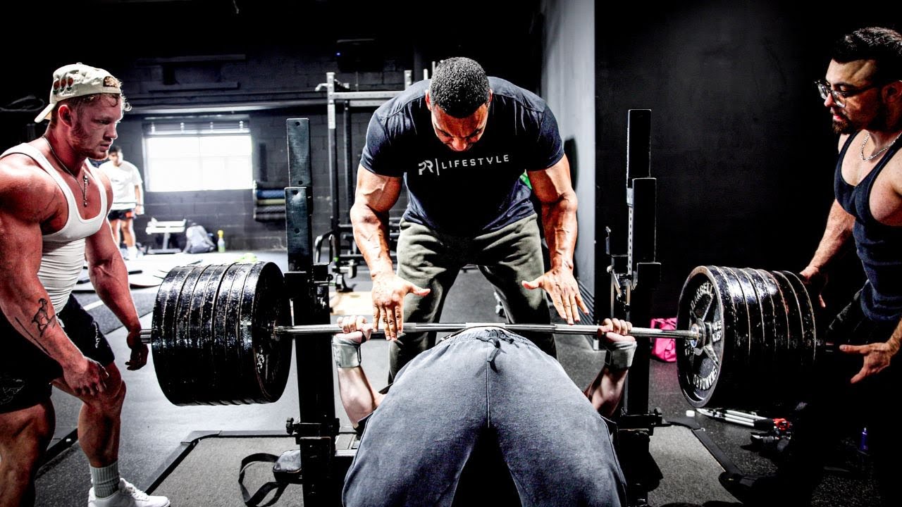 A 17-year-old just benched 815!