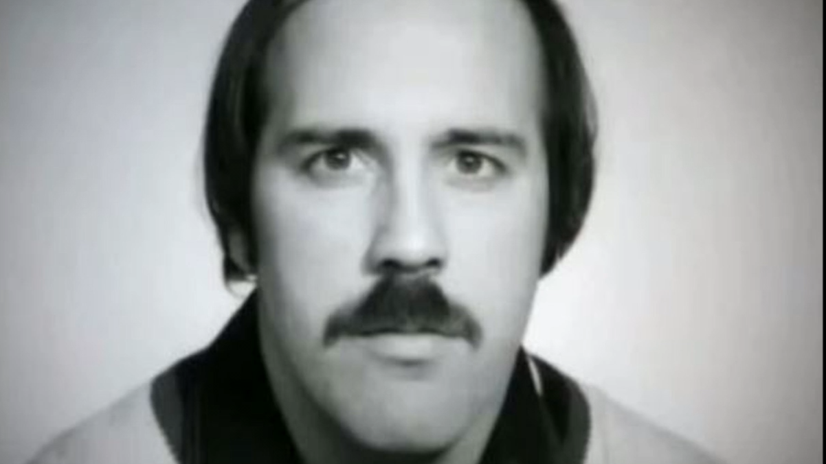 “I'm sorry I did this” - How a serial killer kept calling 911 after ...