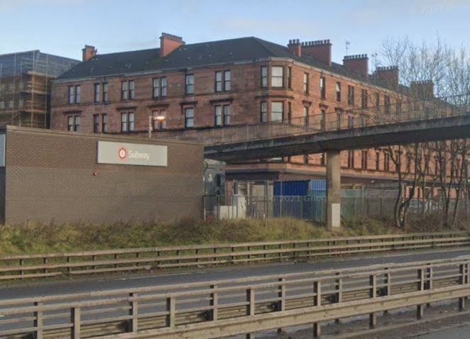 Residents are 'fed up' waiting for bridges over the M8 in Glasgow to be ...