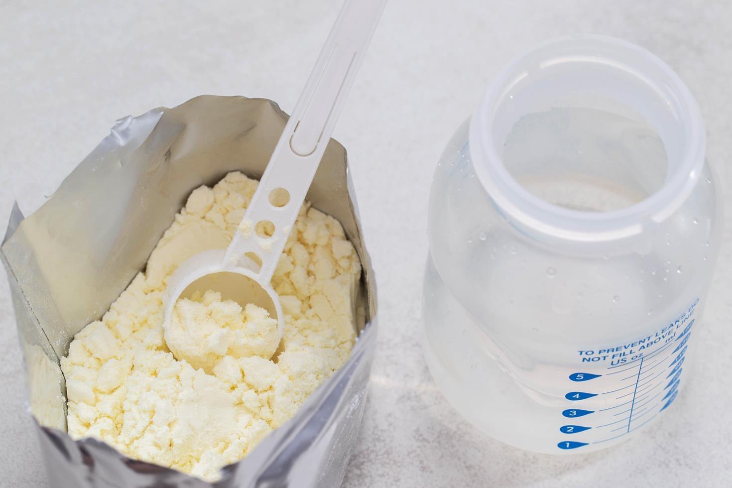 Ünlü marka, bebek mamalarını geri çağırdı! İshal ve kusmaya yol açıyor