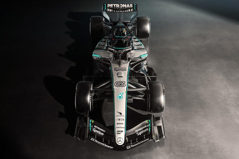 Mercedes presenta el diseño del W17 de Russell y Antonelli para la F1 2026