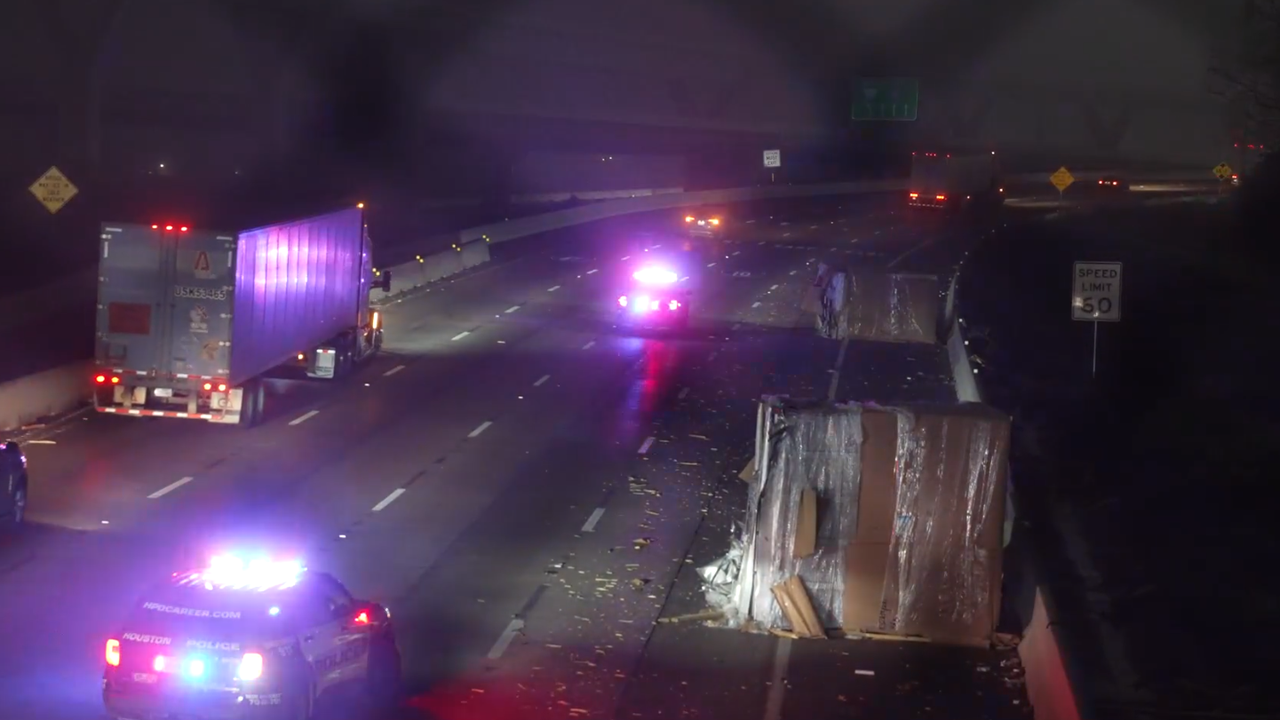 Houston Avenue Bridge hit by oversized truck over Katy Freeway (yes, again)