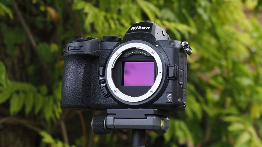 Battle of the cheap Nikons: Why would you ever choose an old Nikon Z5 ...