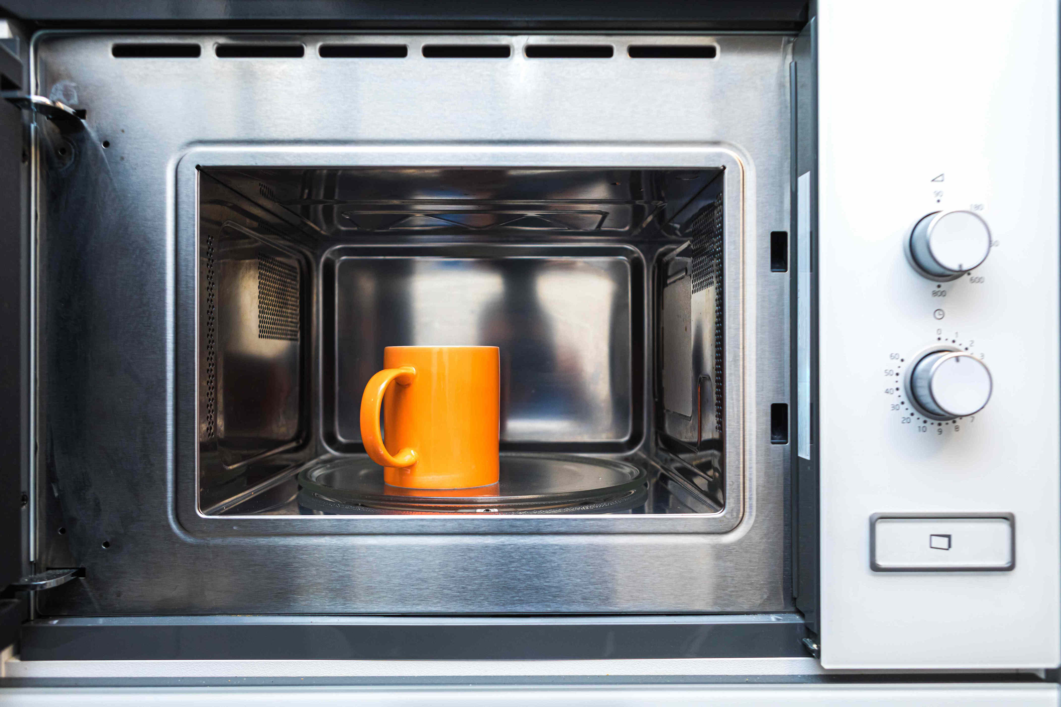 12 things you should never put in the microwave