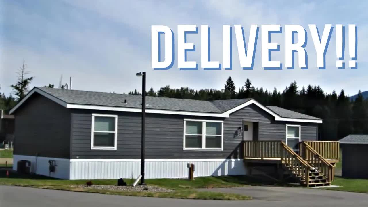 Delivery of a double wide modular home