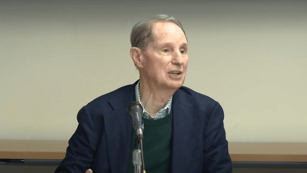Senator Wyden vows to fight federal health care cuts threatening local ...