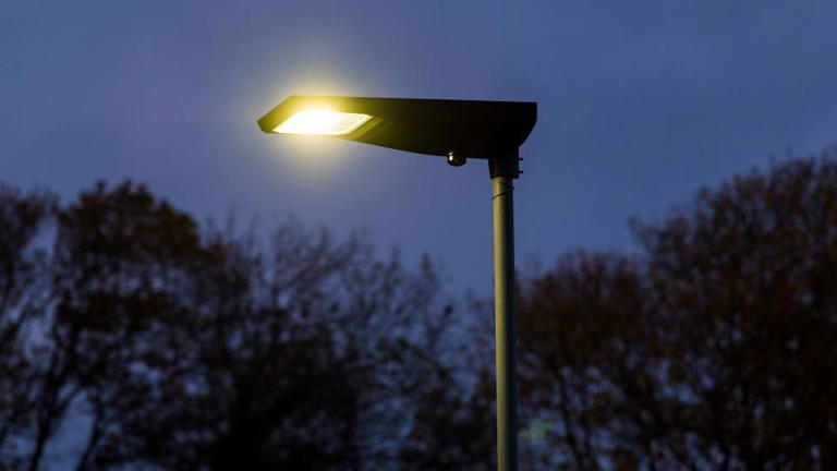 New solar hybrid lighting installed in Edinburgh parks