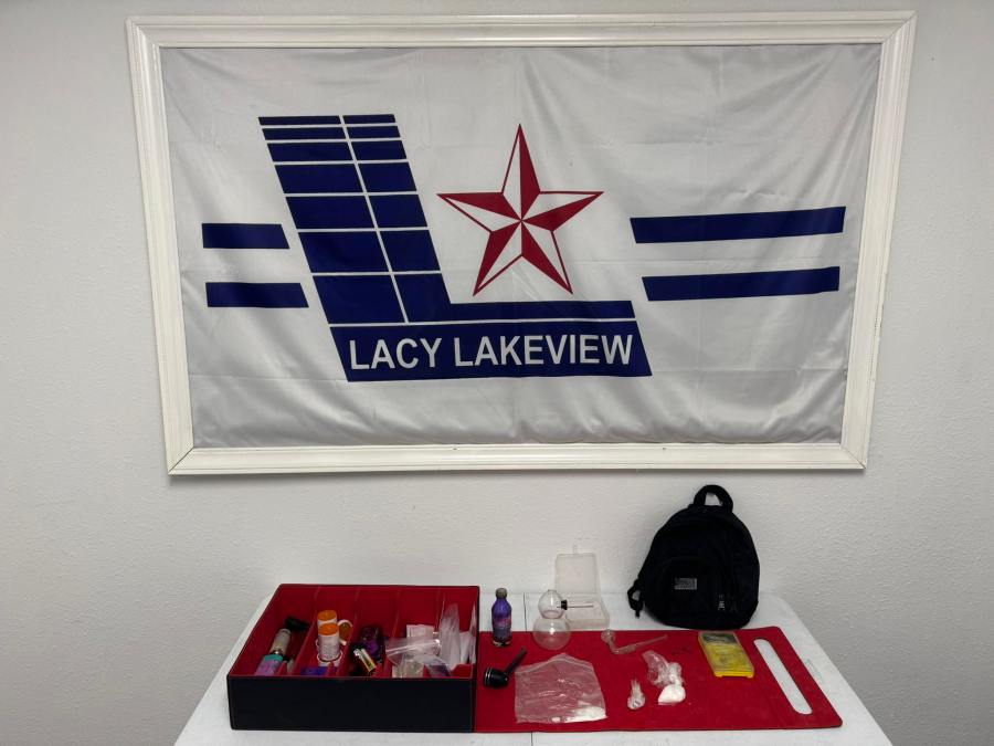 Lack of license plate leads to drug arrests