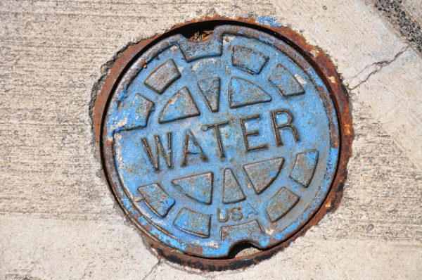 Water line break closes section of Waterbury Road in Thomaston