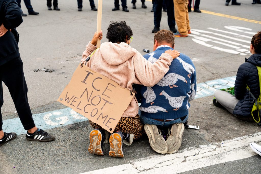 Democrats shrug as Trump threatens 'sanctuary' cities again with ...
