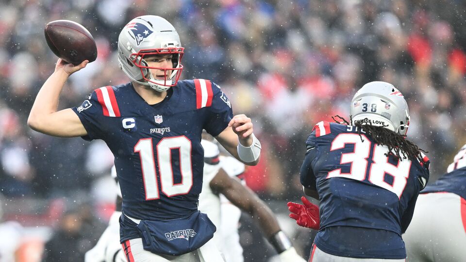 NFL awards 2025 finalists announced: MVP race heats up ahead of Honors ...