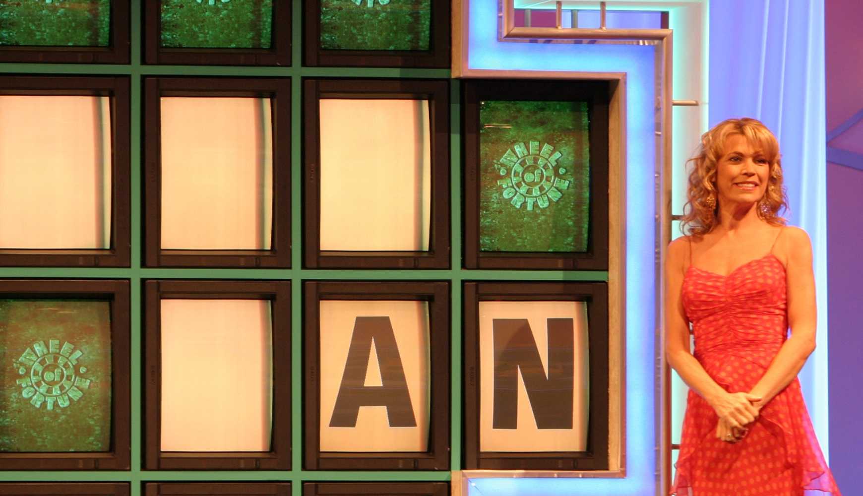 'Wheel of Fortune' star Vanna White marries Josh Donaldson