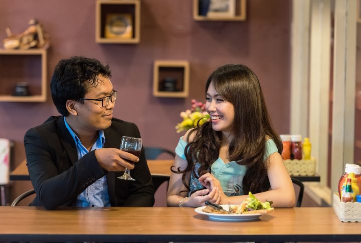 15 first date traps men commonly fall into