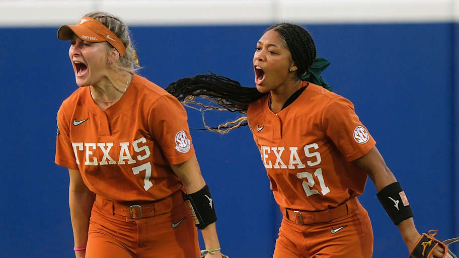 5 more Texas Longhorns earn softball preseason honors