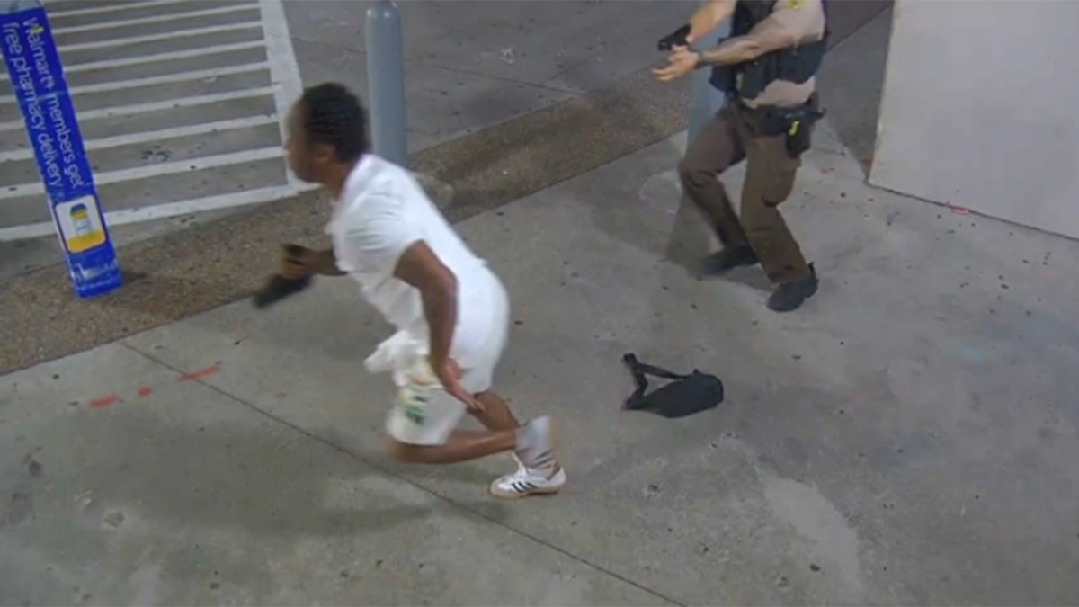 Miami-Dade deputy justified in armed Walmart shoplifting suspect ...