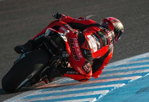 WSBK : Nicolò Bulega mise tout sur VR46 et Dall’Igna pour viser le ...