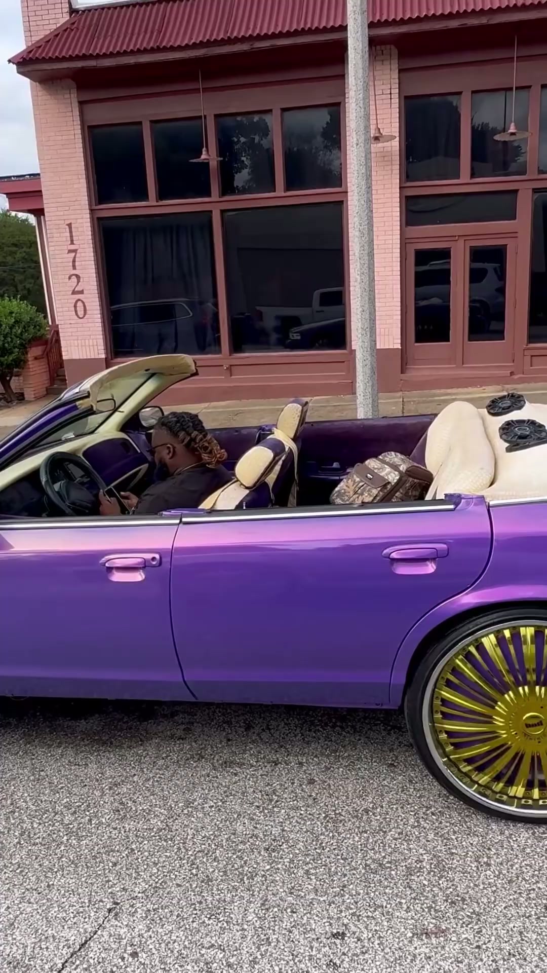 Chop Top outrageous Ford Crown Victoria on gold 26’s DUB floaters ridin