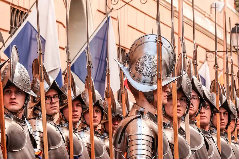 Neste dia, em 1506, os guardas suíços estreavam-se no Vaticano
