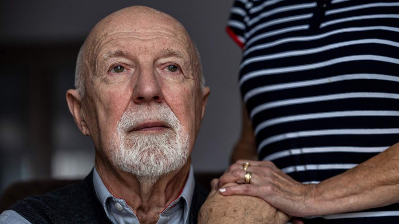 Unique symptoms of Alzheimer's disease and how it can be managed